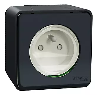Waterproof Switches & Sockets — Screwfix EU