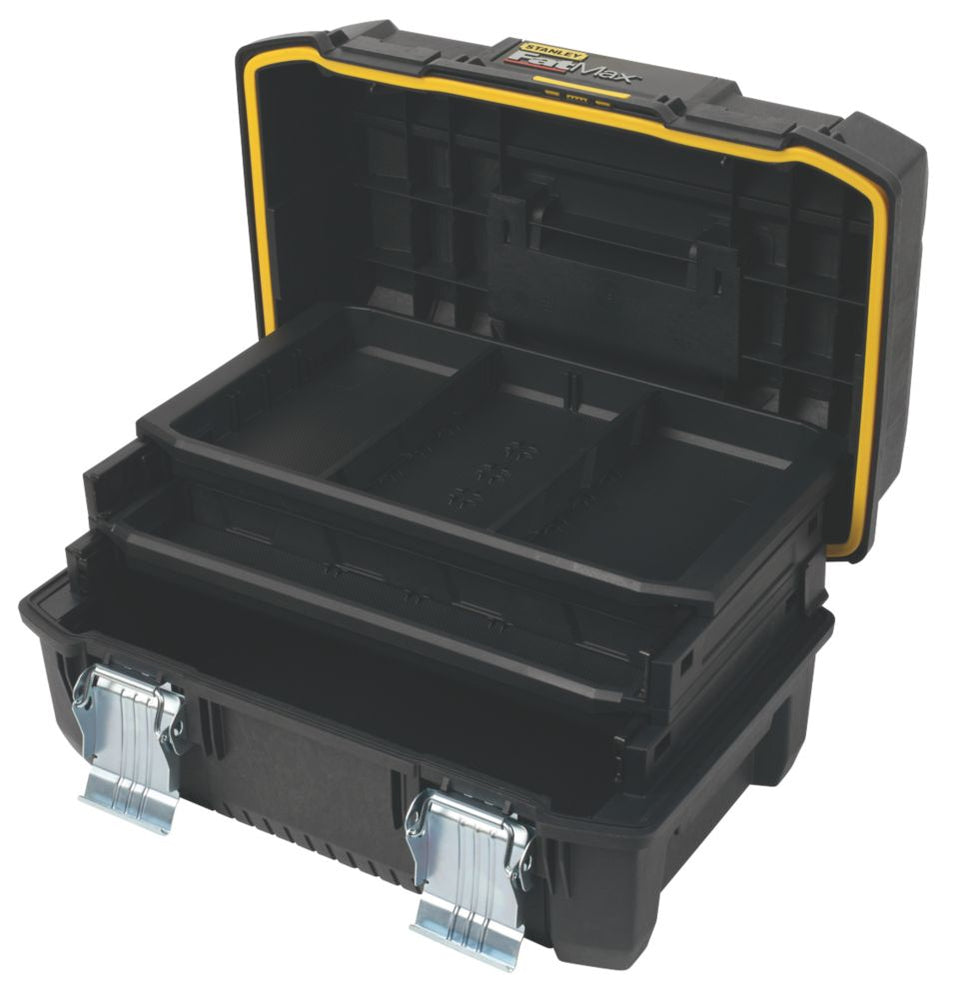 Toolboxes | Metal, Plastic & Portable Tool Chests — Screwfix EU